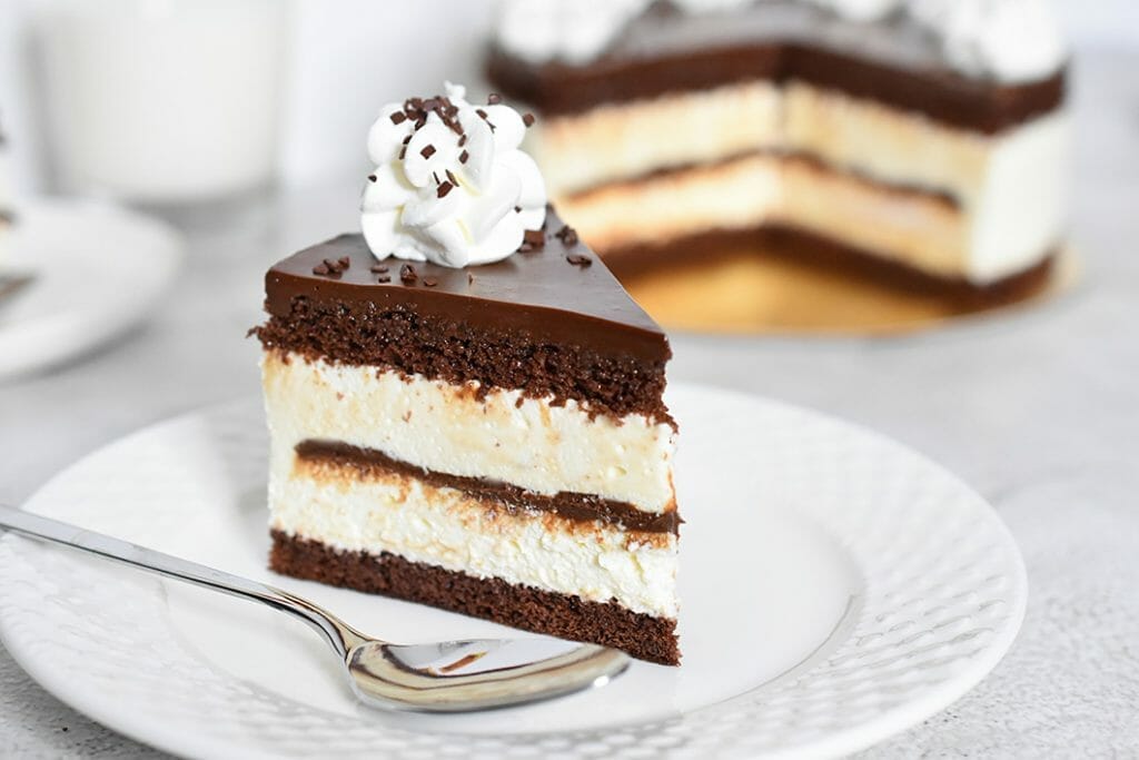 Kinder Pingvin torta - Znam.si