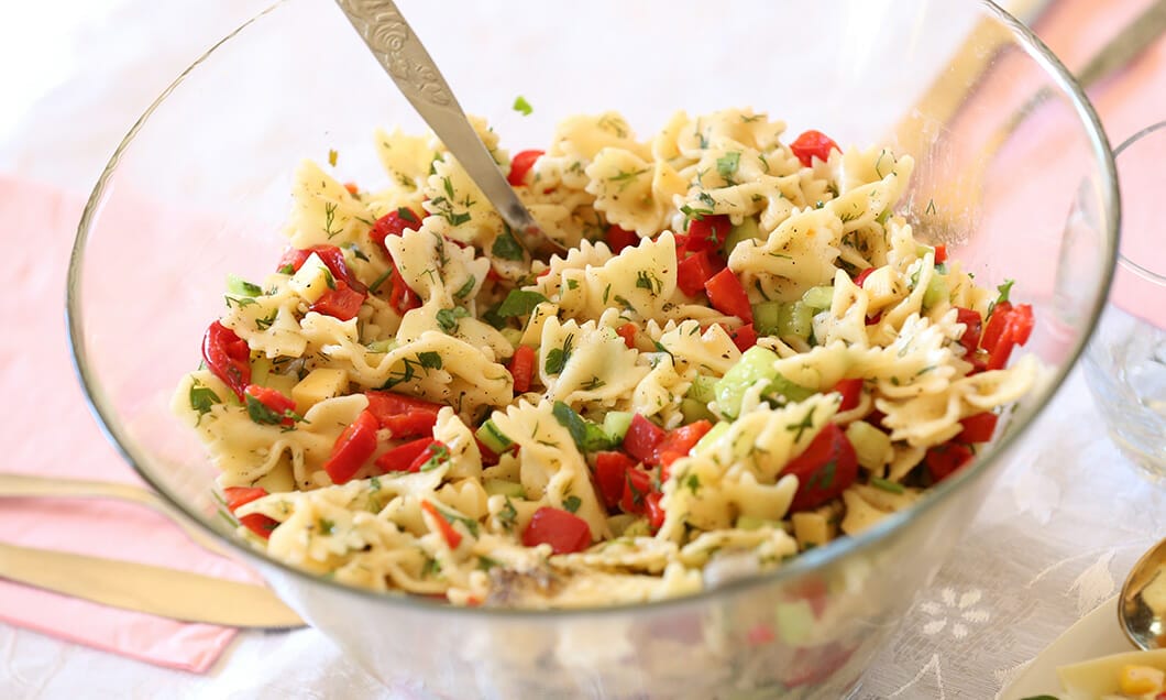 Testeninska solata s papriko - Znam.si