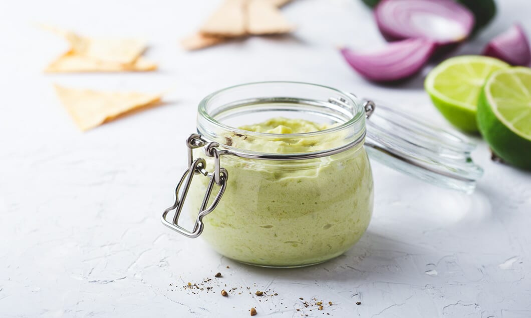 Jogurtova omaka za tortilje - Znam.si